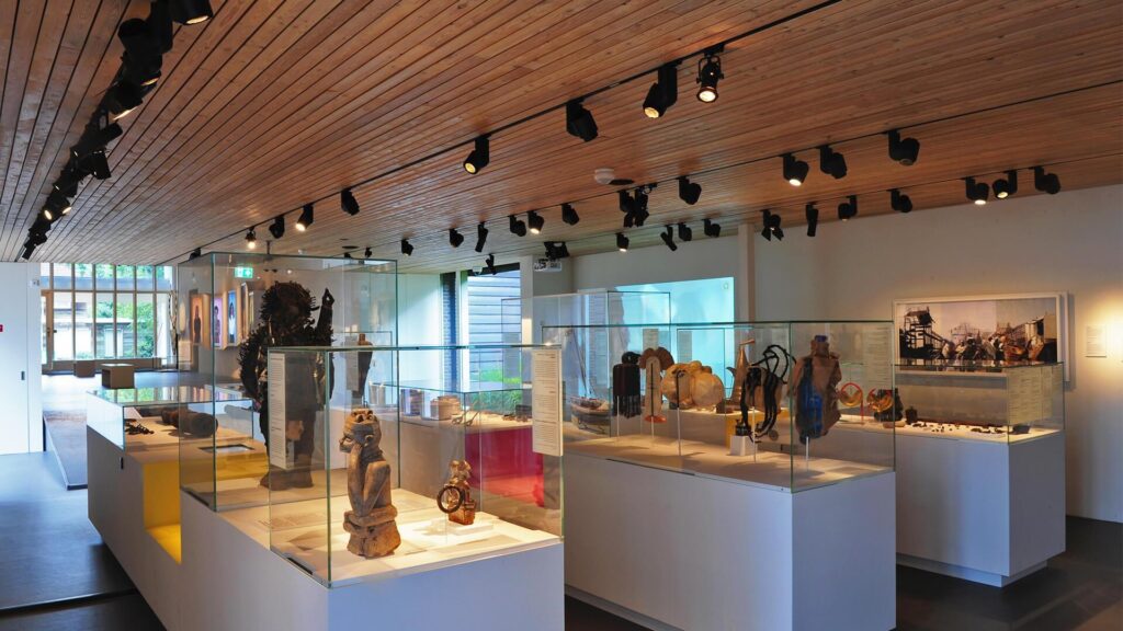 Benefits of track - CLS LED